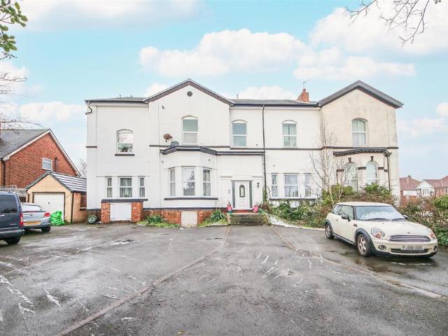 Queens Road, Southport PR9 2 bed apartment to rent £1,000 pcm £231 pw