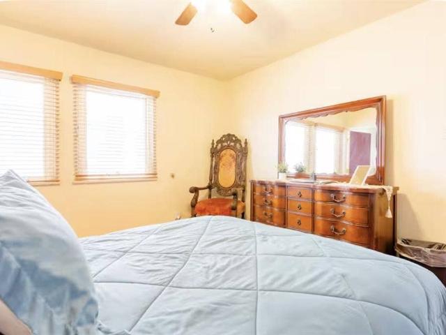 Queens Room