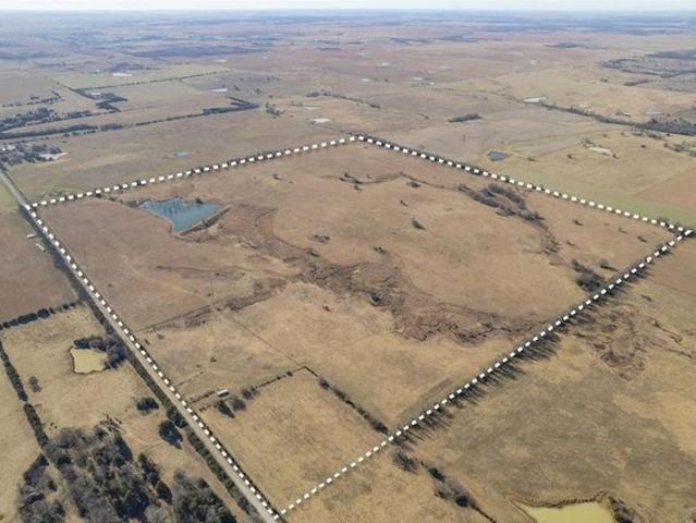 Queens Rd, Bartlett, KS 67332