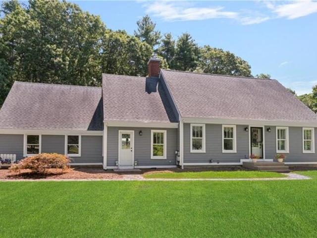 Queens River Dr, South Kingstown, Home For Sale