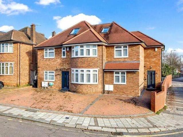 Queens Way, Hendon, 7 Bedroom Detached