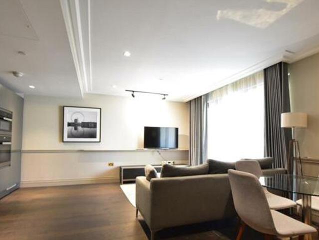 Queens Wharf, Crisp Road, 2 Bedroom Flat