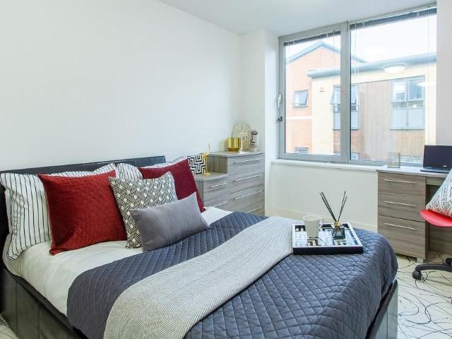 Queens Terrace, Southampton SO14, Studio to rent, £910 pcm | PrimeLocation