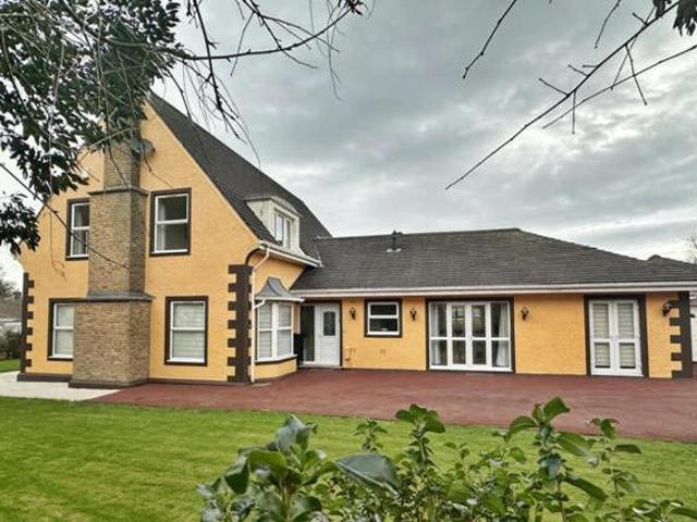 Queens Valley, 6 Bedroom Detached