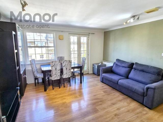 Queensberry Place, Manor Park, E12 6UN 2 bed flat to rent £1,850 pcm £427 pw