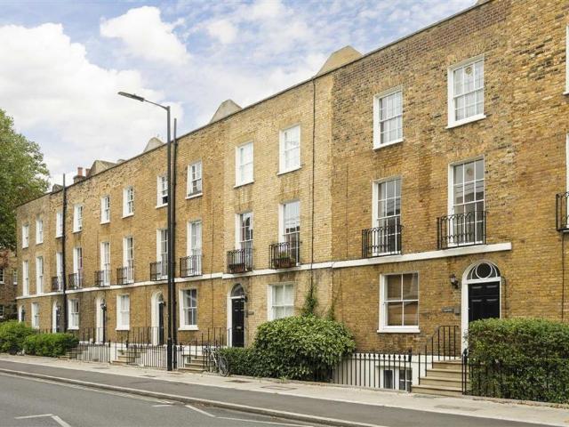 Queensbridge Road, London E2 1 bed flat to rent £2,500 pcm £577 pw