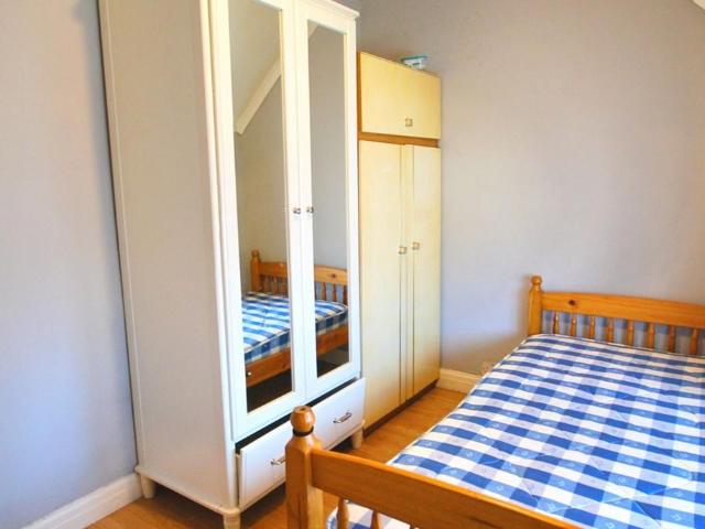 QUEENSBURY ROAD 3 bed semi detached house to rent £2,400 pcm £554 pw
