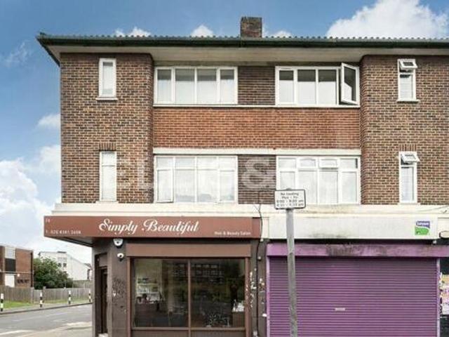Queensbury Station Parade, Edgware, 4 Bedroom Apartment