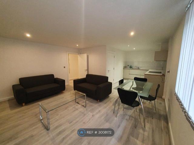 Queensgate House, London E3, 2 bed flat to rent, £2,600 pcm | PrimeLocation