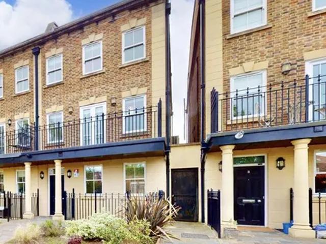 Queensgate Terrace, Castlebar Park, London, W5 1HR, United Kingdom | 5 bed townhouse for rent #165994561 | Rentberry