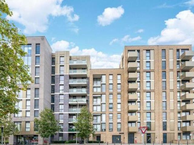 Queenshurst Square, Kingston, 2 Bedroom Flat
