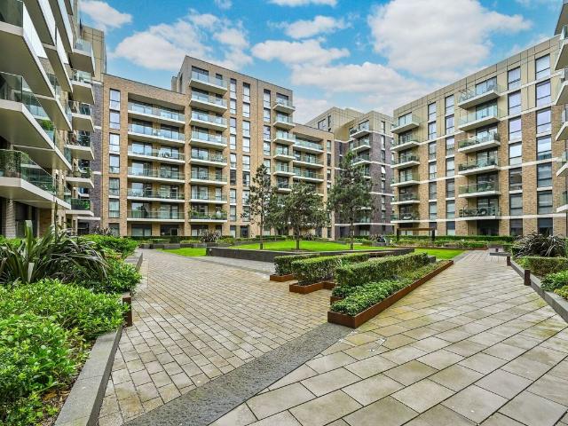 Queenshurst Square, Kingston, Kingston Upon Thames KT2, 2 bed flat to rent, £2,950 pcm | PrimeLocation