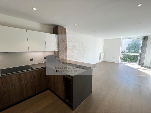 Queenshurst Square, Kingston KT2, 2 bed flat to rent, £2,550 pcm | PrimeLocation