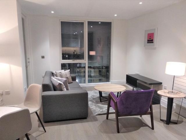 Queenshurst Square KT2, 1 bed flat to rent, £2,200 pcm | PrimeLocation