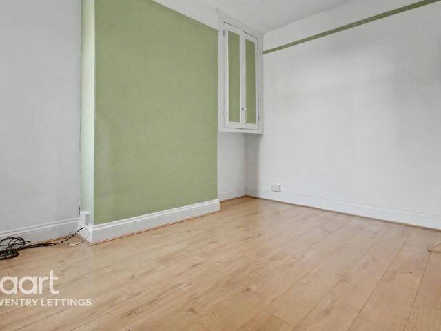 Queensland Avenue, Coventry 3 bed terraced house to rent £1,195 pcm £276 pw