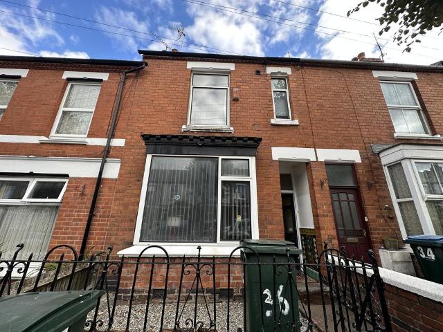 Queensland Avenue, COVENTRY, CV5 4 bed property to rent £1,550 pcm £358 pw