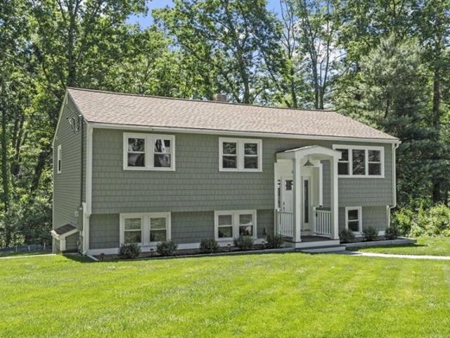 Queensland Rd, Billerica, Home For Sale