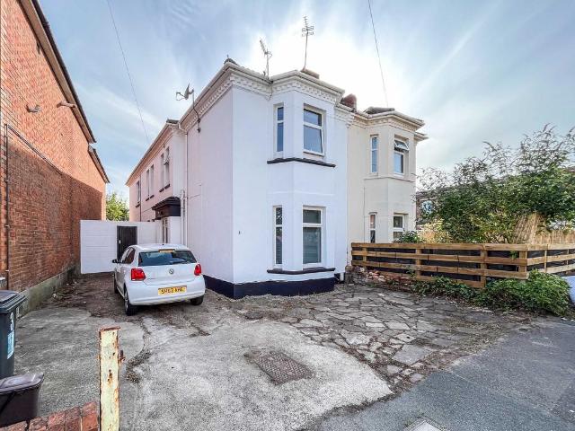 Queensland Road, Bournemouth, 6 bed semi detached house to rent £3,200 pcm £738 pw