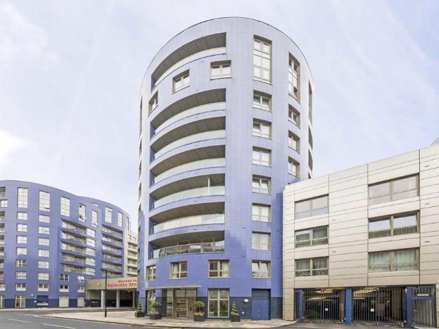 Queensland Road, London N7 1 bed flat to rent £2,350 pcm £542 pw