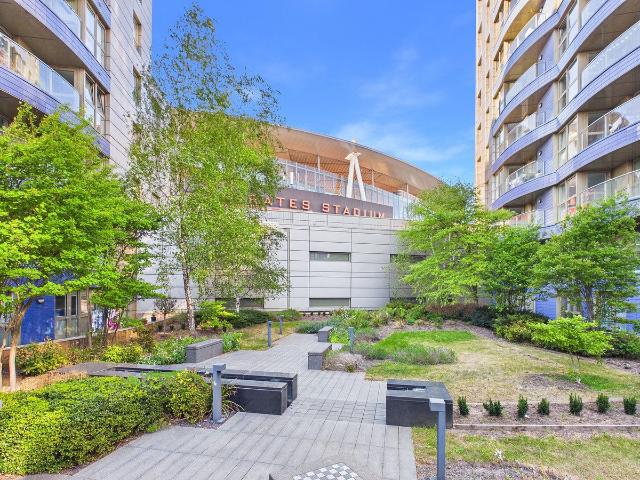 Queensland Road, London N7, 2 bed flat to rent, £2,600 pcm | PrimeLocation
