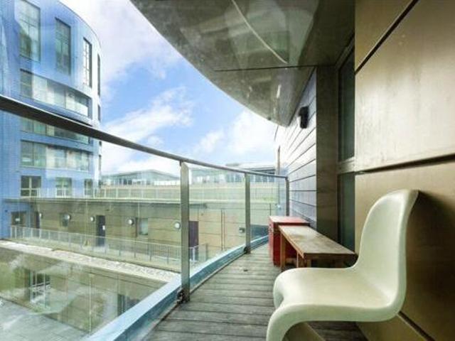Queensland Road, London, 1 Bedroom Apartment