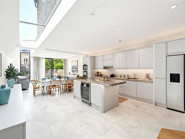 Queensmill Road, Fulham, London, SW6 5 bed terraced house to rent £10,000 pcm £2,308 pw