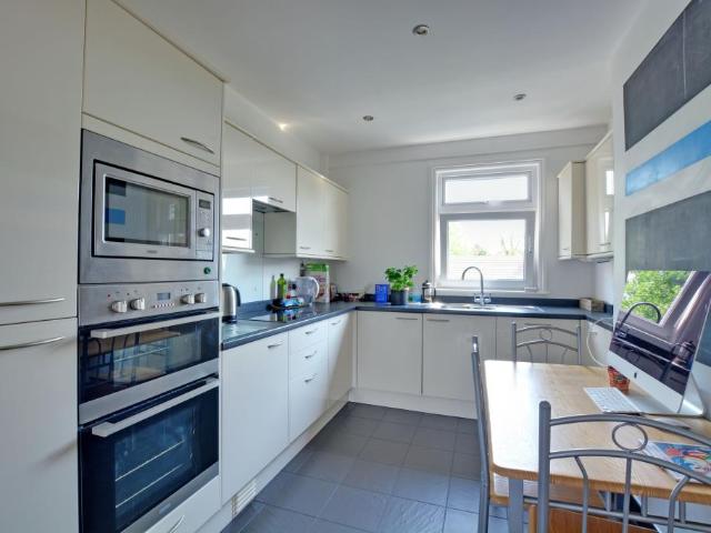 Quentin Road, Lewisham, SE13 2 bed apartment to rent £2,000 pcm £462 pw