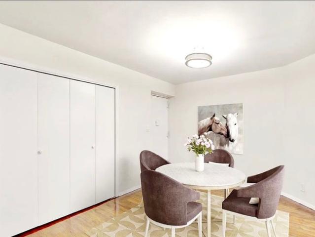 Quite room in a fully renovated 2b1b