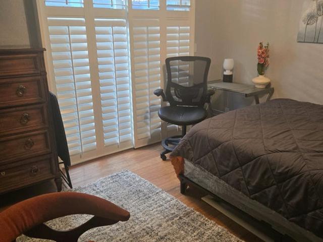 Quite room