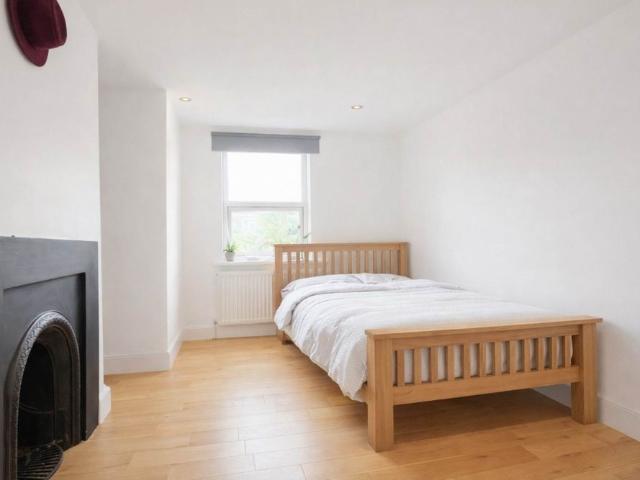 Quicks Road, Wimbledon