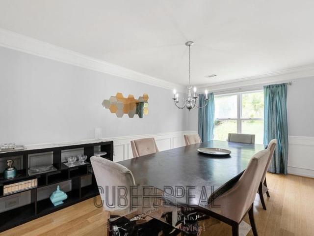 Quiet Upscale Spacious Suburban Home