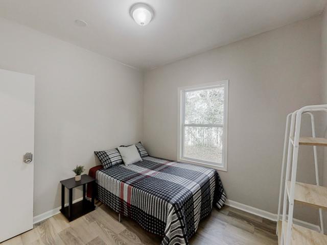 Quiet and Peaceful Riverdale Home, a 10 minute walk to transit stop Church St Howard St