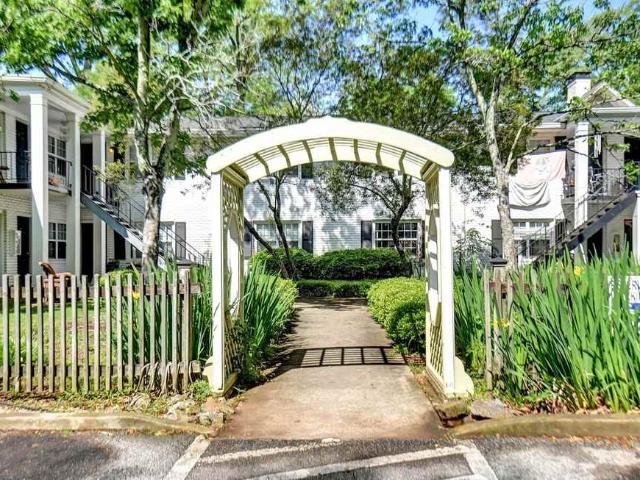 Quiet Community Near UGA Campus and Downtown! 2 Bedroom Apartment for Rent at 645 Boulevard, Athens, GA 30601