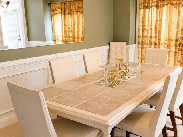 Quiet, Cozy, Modern 4 Bedroom House Live in Conyer