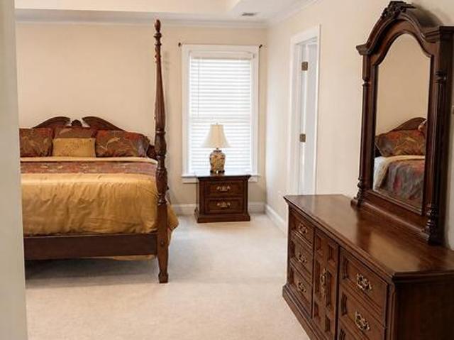 Quiet, Cozy, Modern 4 Bedroom House Live in Conyers