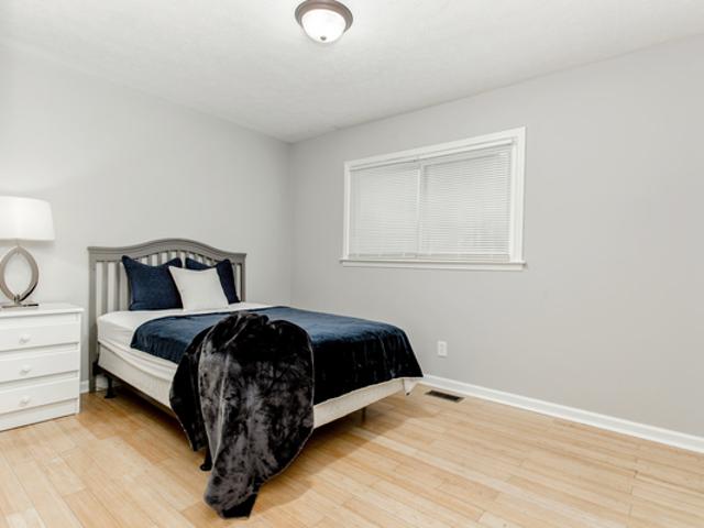 Quiet, Clean Acworth house. 1 Gig Wi Fi!Respectful roommates welcome!