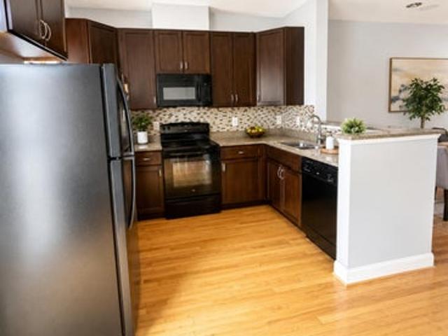Quiet, Clean & Convenient DC Home | 6 Minutes Walk