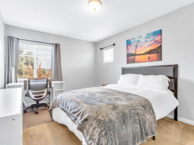 Quiet & Clean Private Room for Rent in Elk Grove