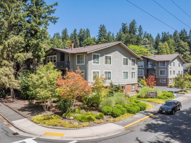 Quiet Family Friendly Living In Downtown Redmond