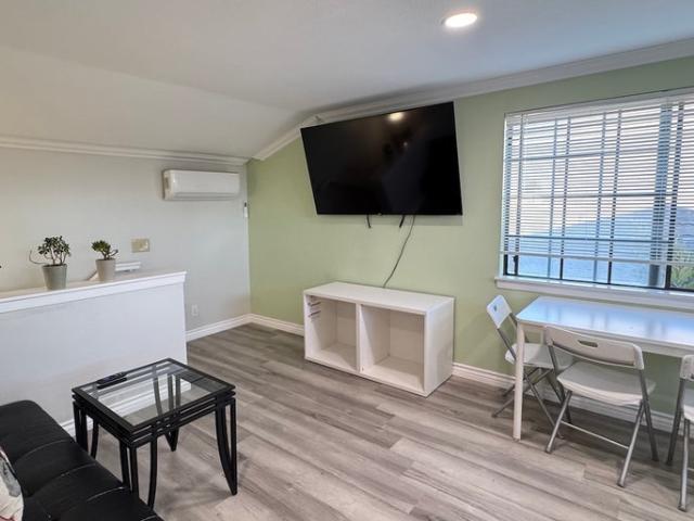 Quiet Fountain Valley 1BR/1BA/Kitchen