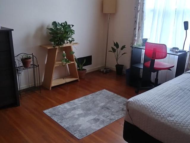 Quiet Furnished Room Utilities & Wi Fi Included