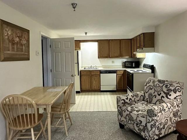 Quiet Furnished Room for Students or Professionals