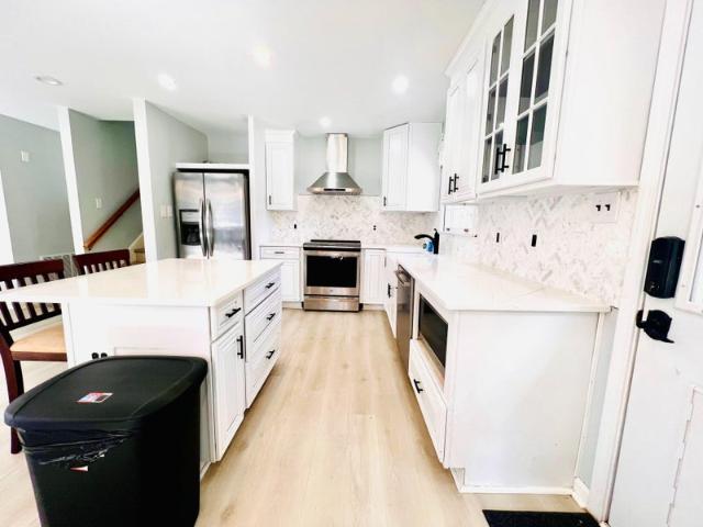 Quiet Home In Idlewild Crossing Charlotte Uptown