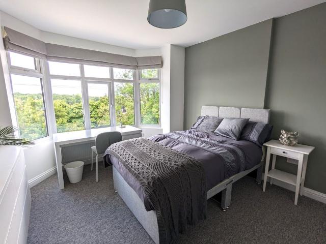 Quiet House Views Over River Avon