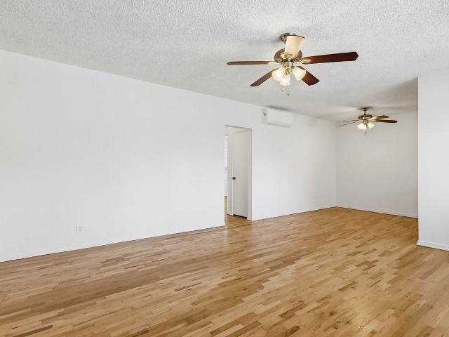 Quiet Jefferson Park Apartments – Spacious, Secure & Centrally Located 2 Bedroom Apartment for Rent at 2235 W 26th Pl, Los Angeles, CA 90018 UNNC