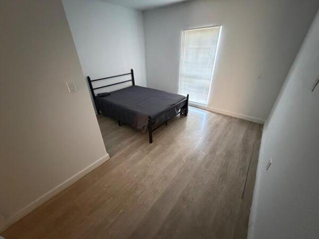 Quiet Lancaster Home | Smart TV | Wi Fi | Utilities Included
