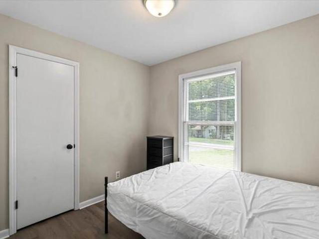 Quiet Living in Belmont
