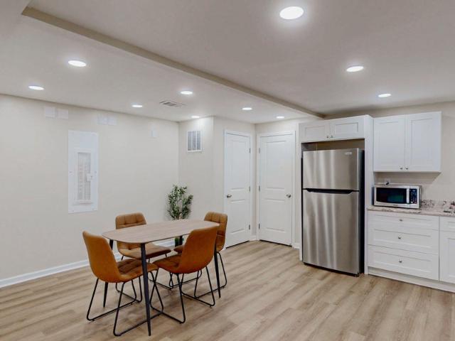 Quiet Mableton Home | Laundry Inside| Woods O
