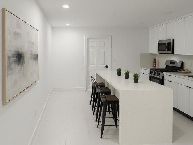 Quiet Miami Retreat Renovated • Affordable • Park
