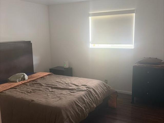 Quiet Midvale Room $900 includes utilities
